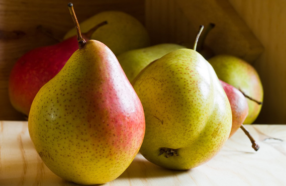 8 Benefícios da Pera - Para Que Serve e Propriedades - MundoBoaForma.com.br