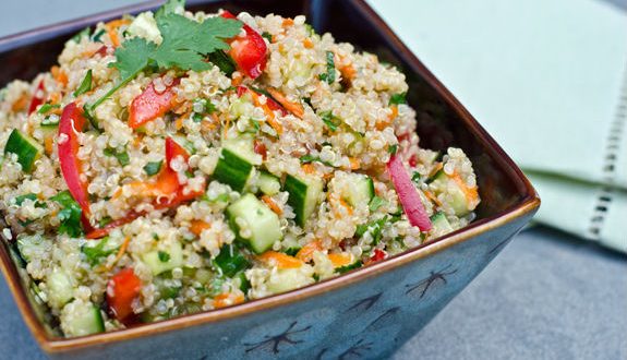 10 Receitas de Salada de Quinoa - MundoBoaForma.com.br