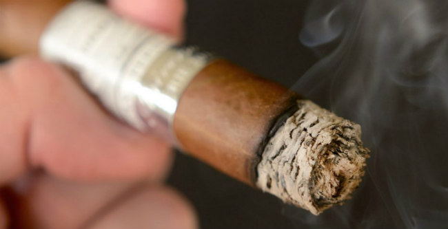 Charuto Faz Mal Tanto Quanto Cigarro? - MundoBoaForma