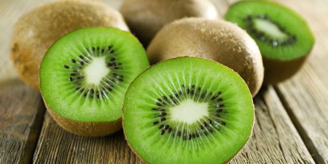 Kiwi e Vitamina C - Ganha Mesmo do Limão e da Laranja? - MundoBoaForma