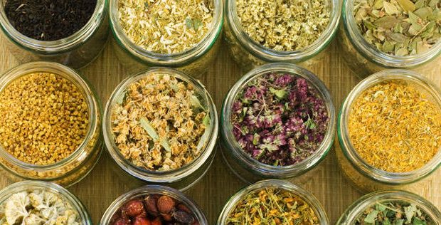 Chá 30 Ervas Emagrece? Depoimentos, Efeitos Colaterais e Como Tomar ...