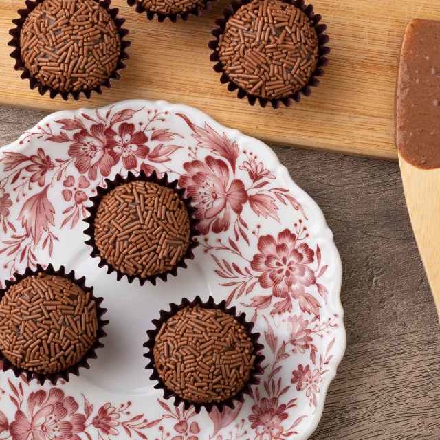 Receita de brigadeiro fake sem açúcar e leite condensado - MundoBoaForma