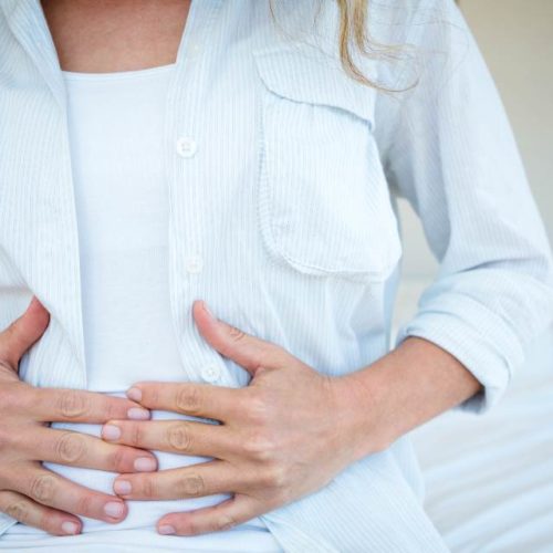 Barriga Inchada: Causas, Sintomas e o Que Fazer - MundoBoaForma