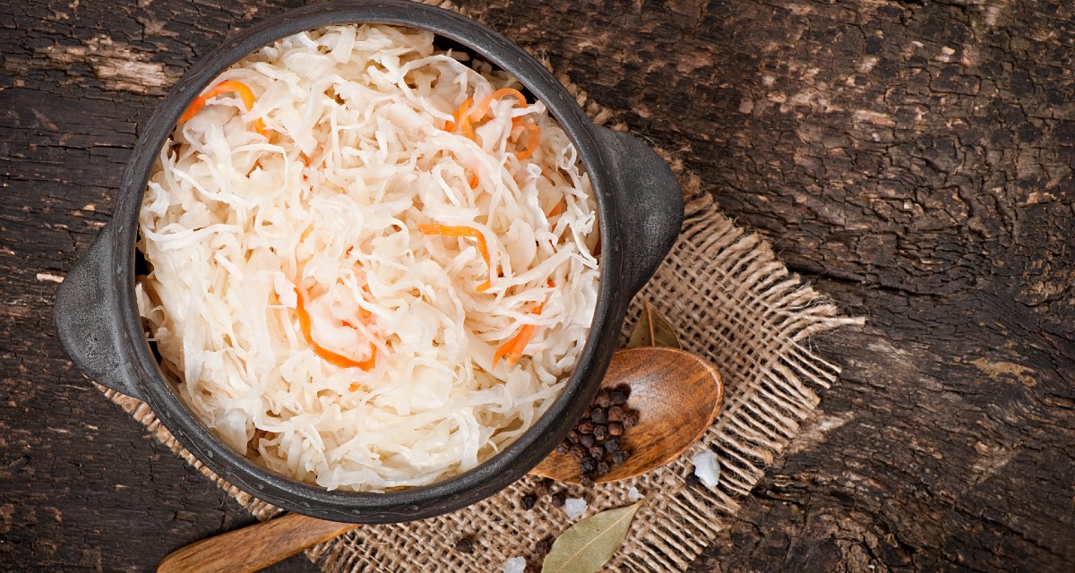 Conserva de repolho fermentado - Benefícios e como fazer - MundoBoaForma