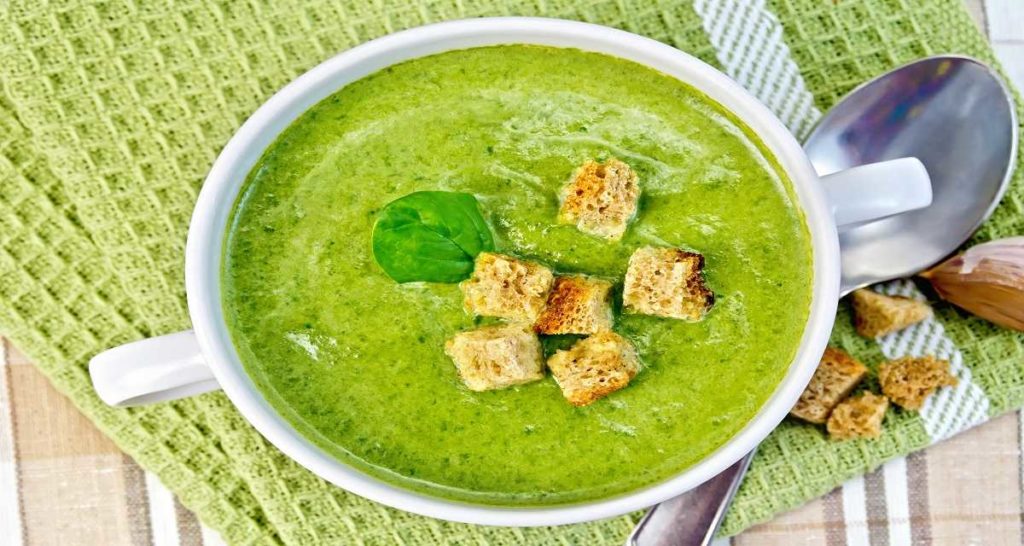Receita de sopa de agrião light gostosa e fácil de fazer - MundoBoaForma