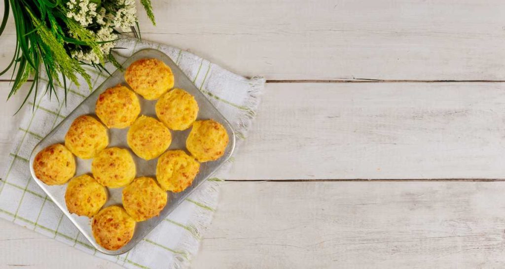 Receita de bolinho de tapioca assado light e saudável - MundoBoaForma