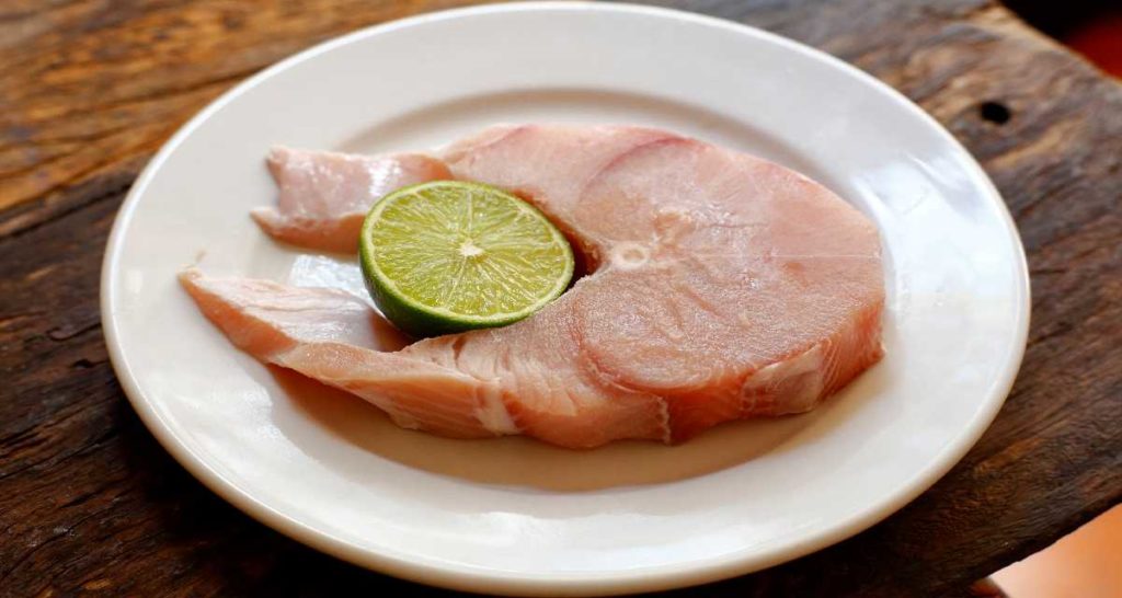 Receita de peixe cozido light: saboroso e fácil de fazer - MundoBoaForma
