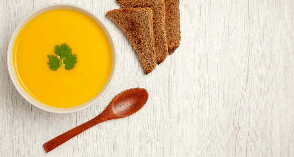 Receita de sopa de legumes simples light e gostosa - MundoBoaForma