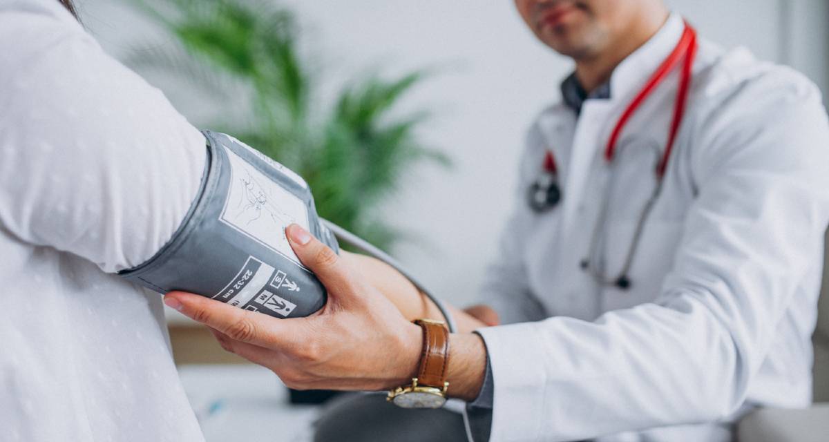 Check-up médico: quando fazer, quais exames e para que servem ...