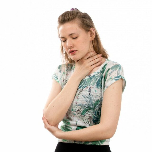 Garganta inflamada com pus: principais causas e tratamentos - MundoBoaForma