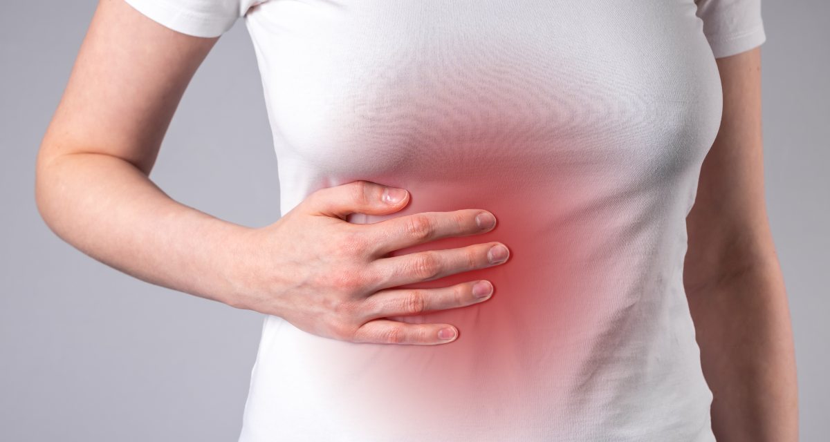 Fígado aumentado: o que é, sintomas e como tratar - MundoBoaForma