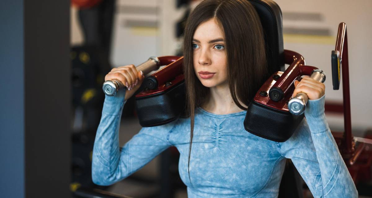 Agachamento no hack - Como fazer e erros comuns - MundoBoaForma