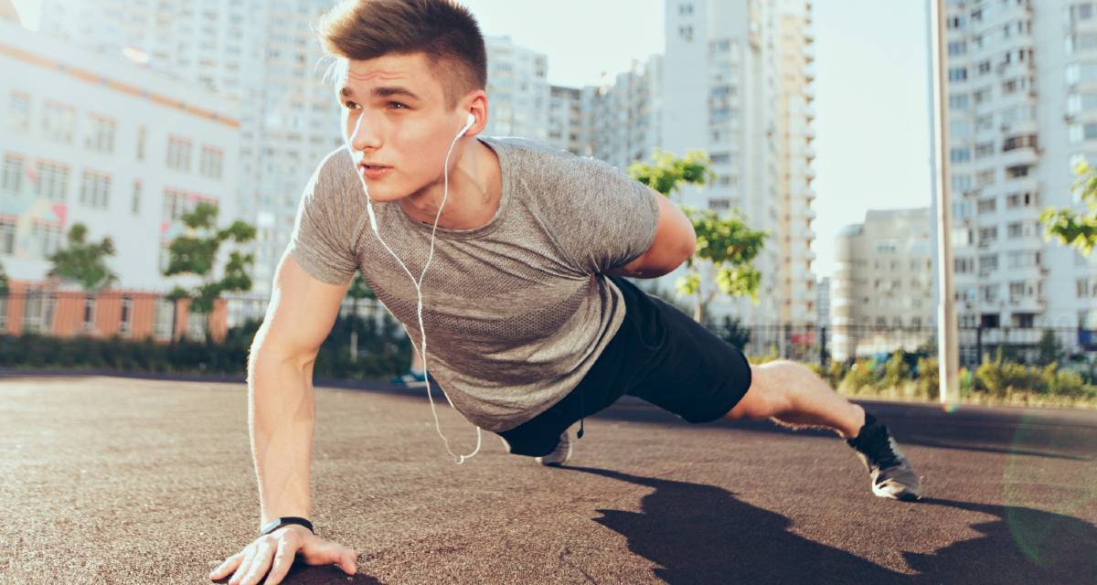 Flexão com um braço - Como fazer e erros comuns - MundoBoaForma