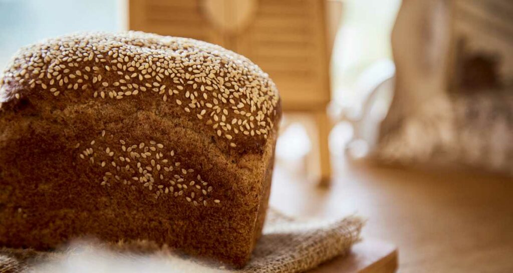 Receita de pão integral com gergelim - MundoBoaForma