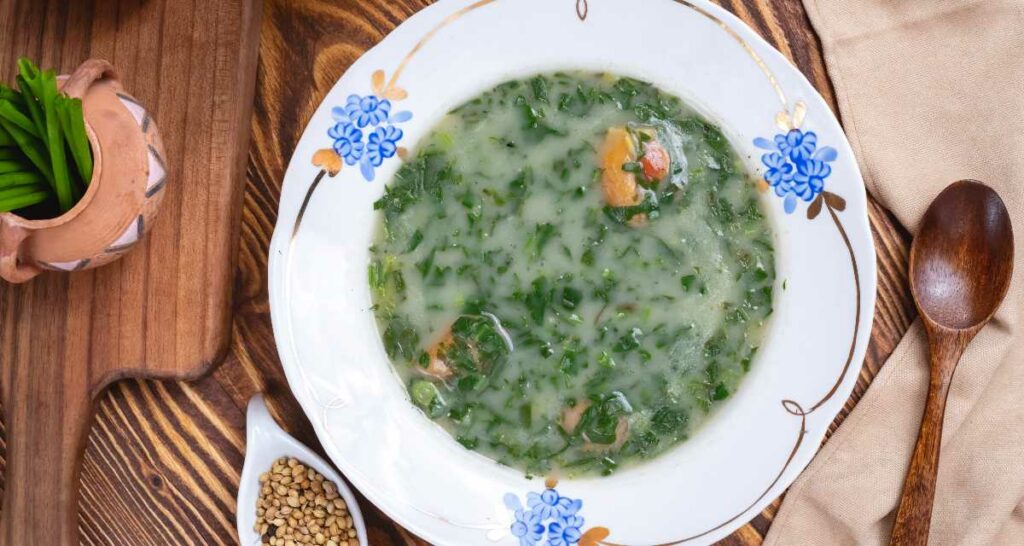 Receita de sopa light de agrião - MundoBoaForma