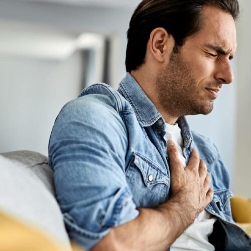 Refluxo - O que é, causas, sintomas e tratamento - MundoBoaForma