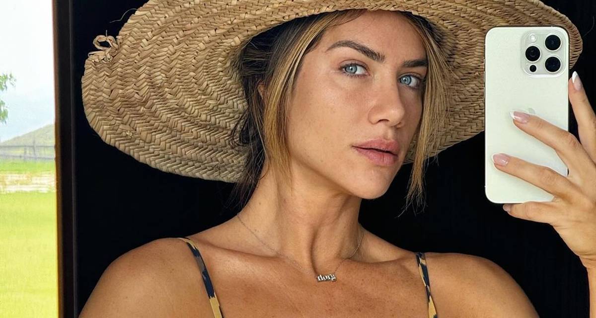 Giovanna Ewbank impressiona ao surgir de biquíni e mostrar abdômen chapado - MundoBoaForma