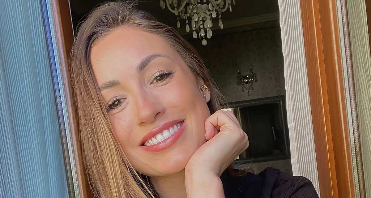 Ex-"BBB" personal é criticada ao exibir abdômen para conseguir alunas ...