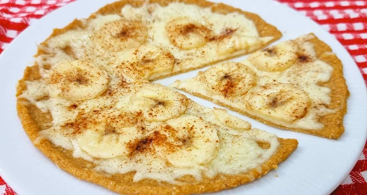 Pizza de banana com menos carboidratos na frigideira! Barata, fácil, deliciosa e sem trigo ...