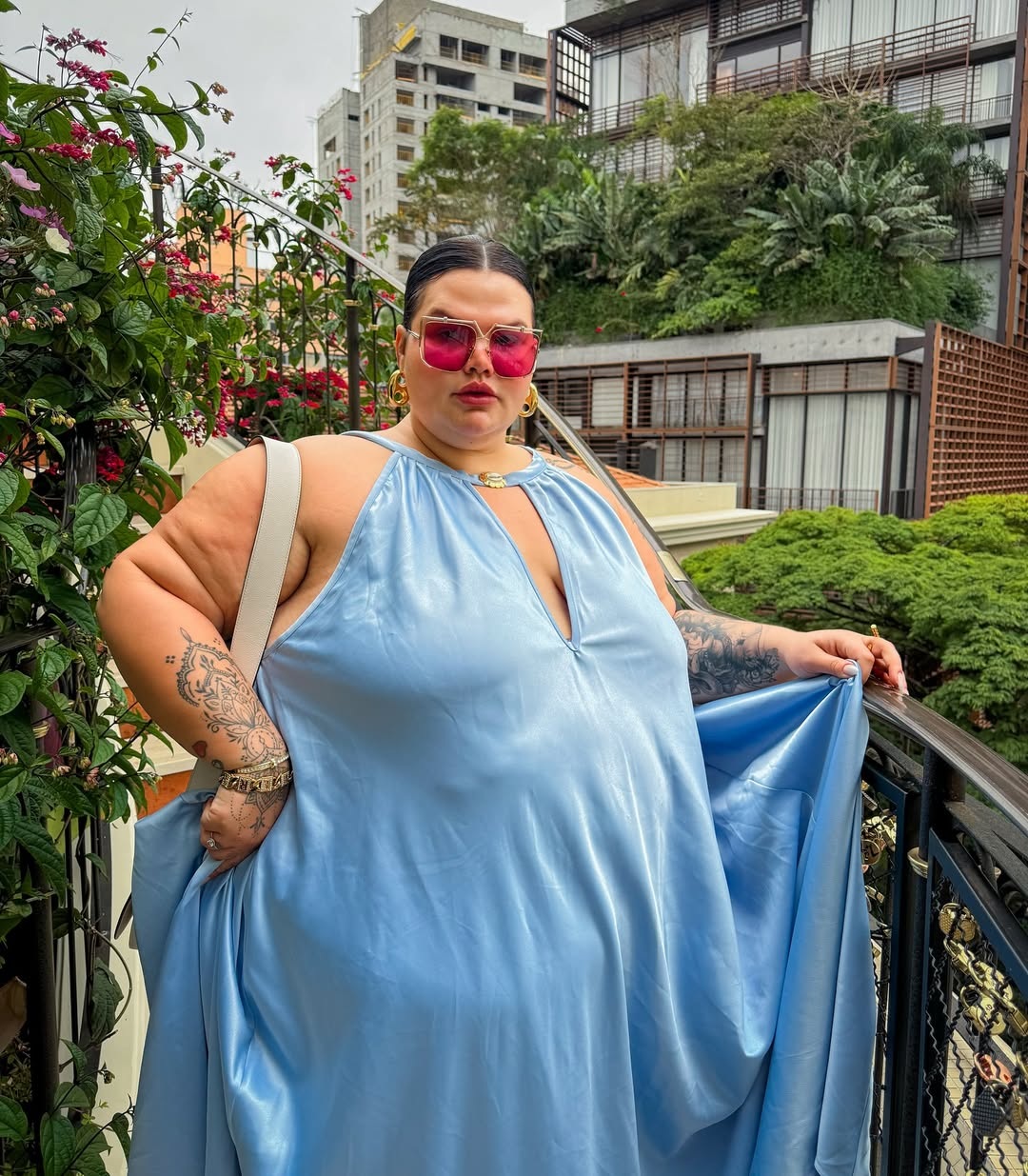 Thais Carla rebate críticas por emagrecer 30kg: 'Não precisava mudar, mas quis' - MundoBoaForma